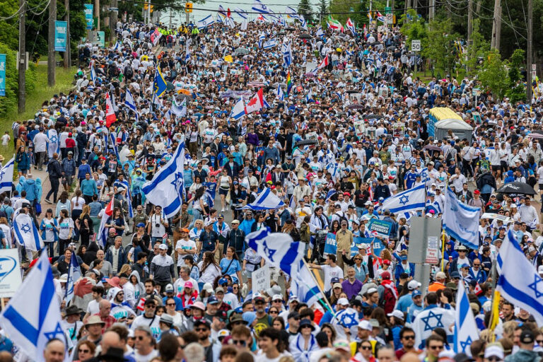 Record crowd of 50,000 turns out for pro-Israel Toronto event – Jewish ...